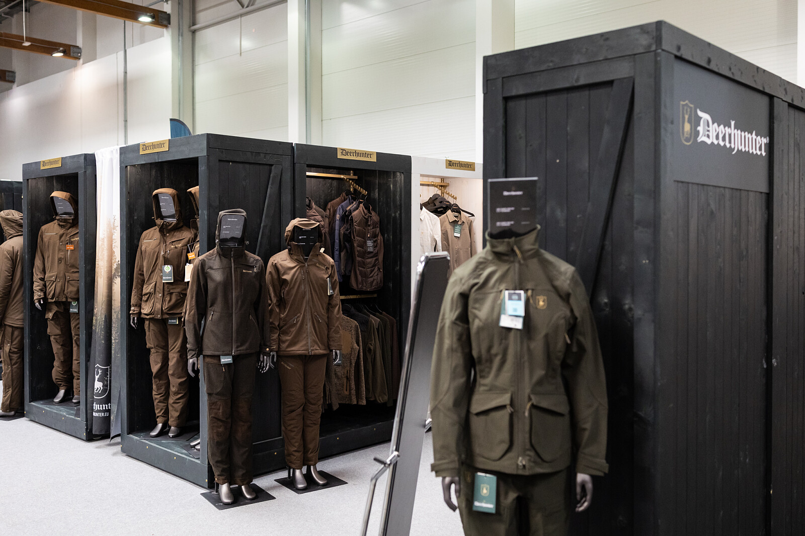 HUNT EXPO trade fair - hunting, sport shooting, survival and forest.